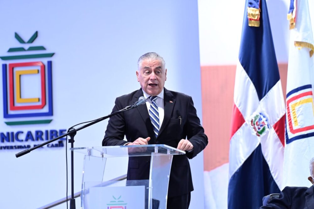 Soto Jiménez deja en circulación en UNICARIBE su obra “El Doctor ...