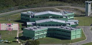 Investigan la muerte de un confinado en la cárcel Las Cucharas en Ponce ...