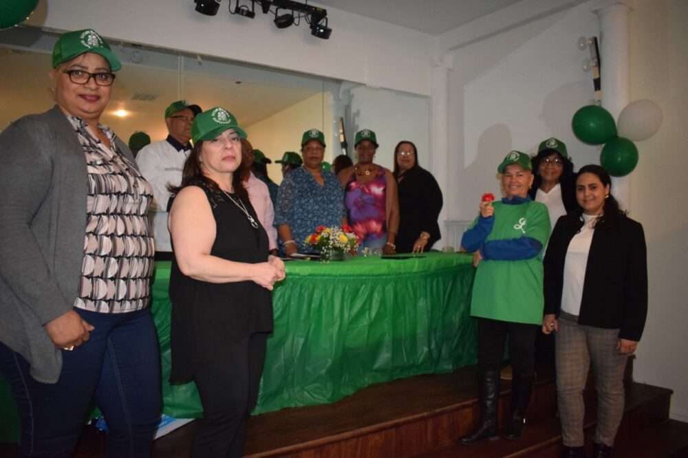 NY: Féminas que apoyan al aspirante a diputado Morrobel celebran el mes ...