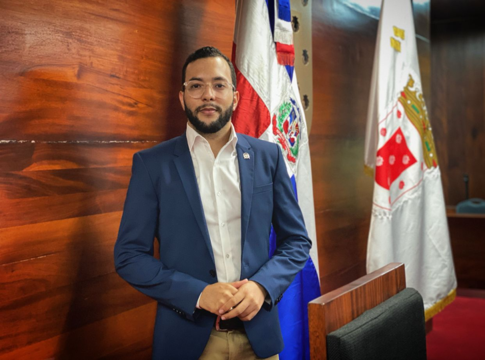 José Torres impulsa ordenanza para convertir Santiago en ciudad ...