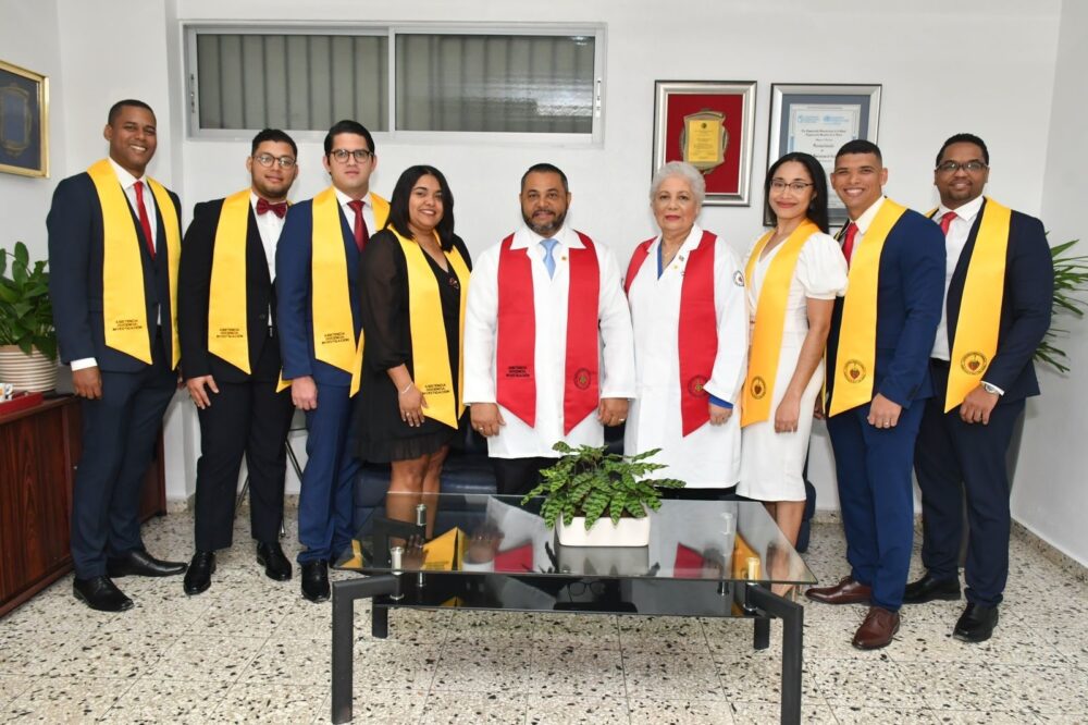 Asociación Instituto Dominicano de Cardiología gradúa especialistas de ...