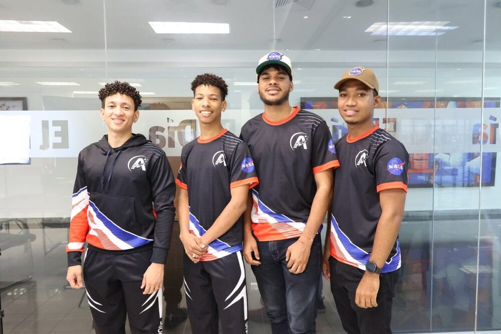 Estudiantes de SC que ganaron un concurso de la NASA son un vivo ...